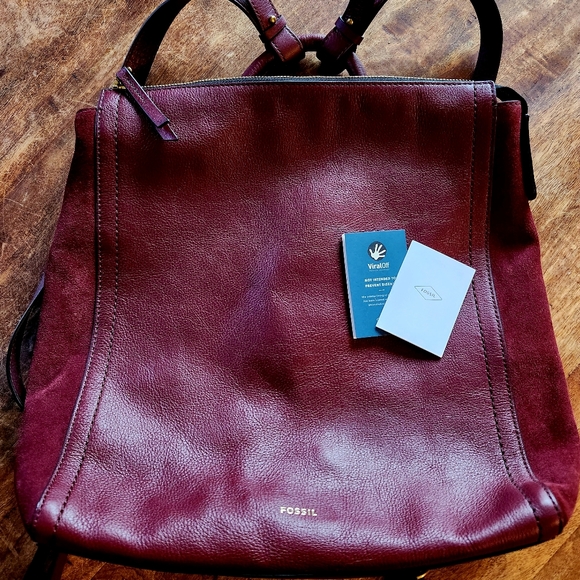Fossil | Bags | Womens Fossil Parker Leather Convertible Backpack ...